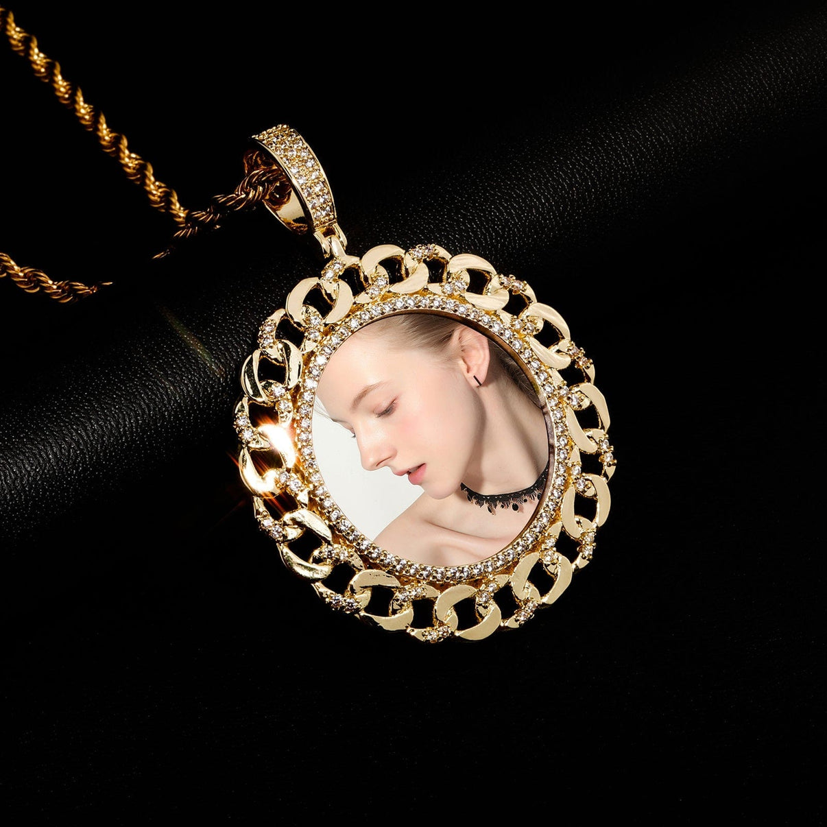 Custom Cuban Link Frame Photo Necklace